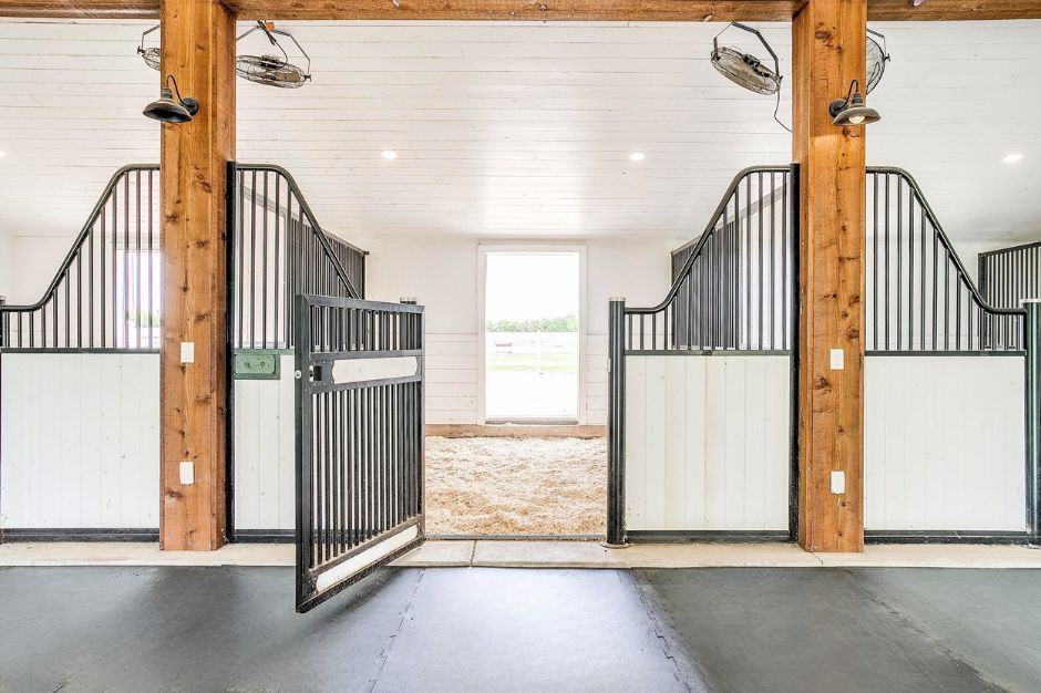 American Stalls: Premium Hinged Stall Fronts