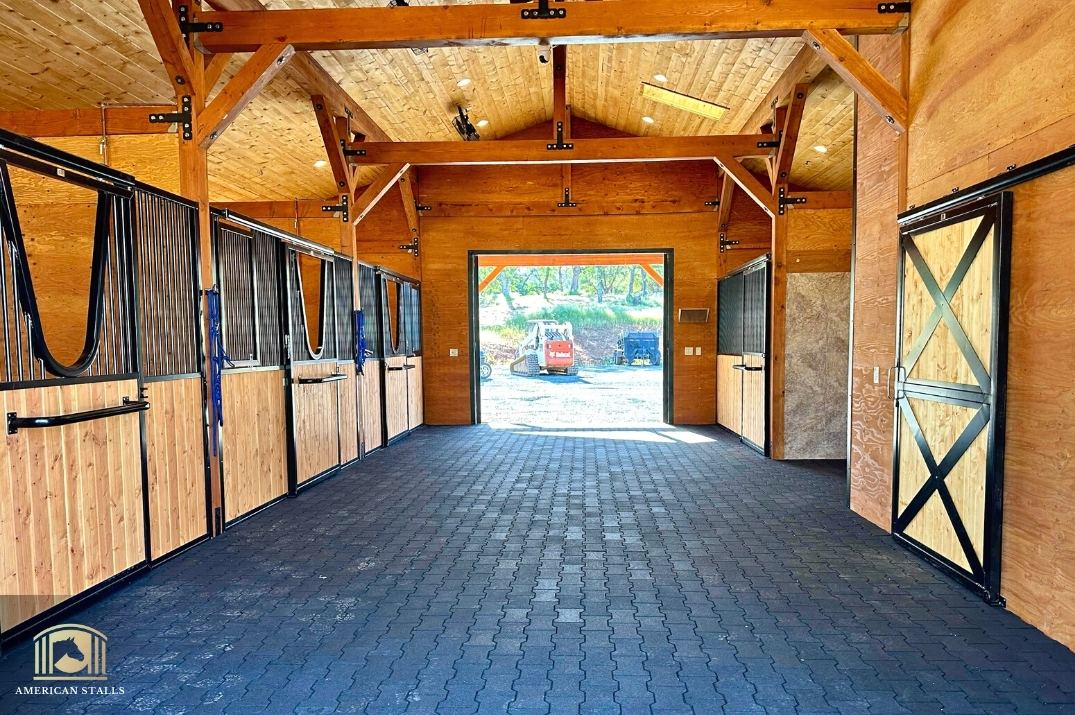 Sliding Horse Stall Fronts - Made in USA | American Stalls